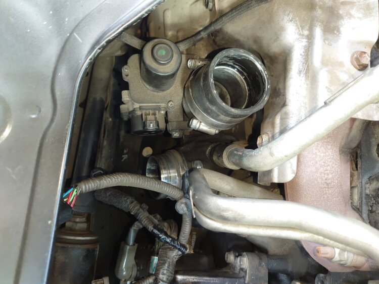 ハイエース修理｜P00AF VNターボドライバー系統異常 | 福岡のハイエース専門店プレステージ