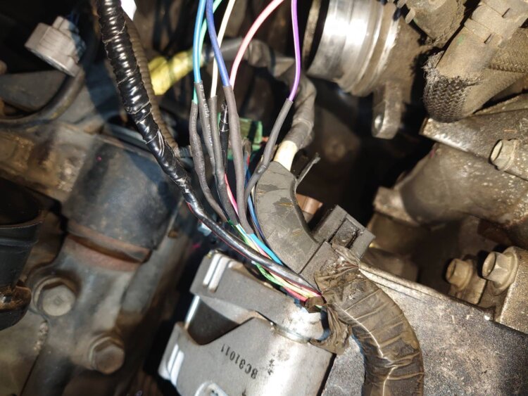 ハイエース修理｜P00AF VNターボドライバー系統異常 | 福岡のハイエース専門店プレステージ